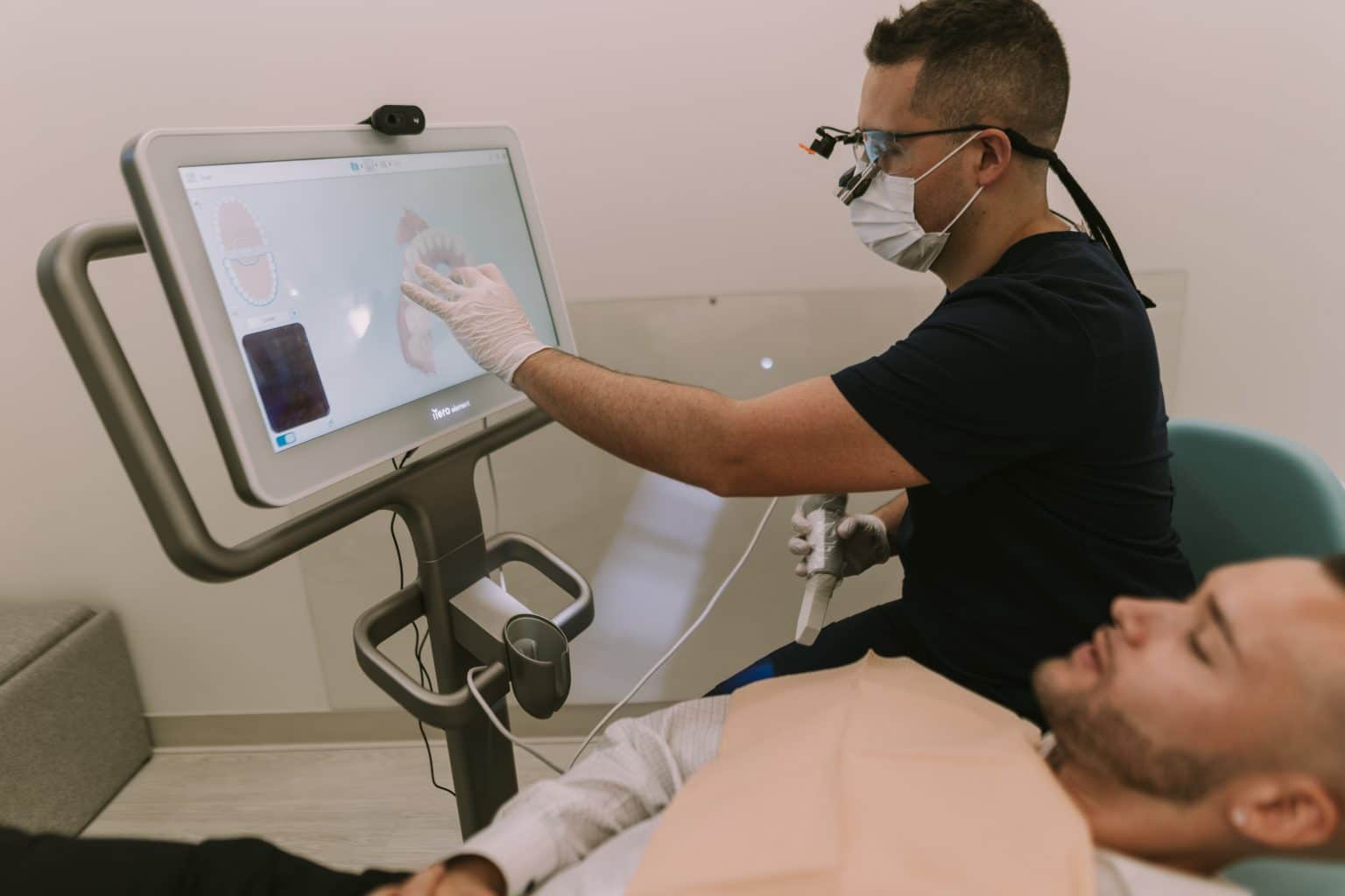 About Us - Solis Dental